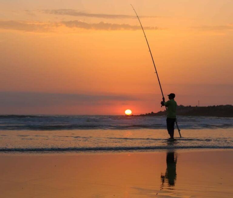 11 Great Tips for Fishing From the Beach at Night - The Beach Angler