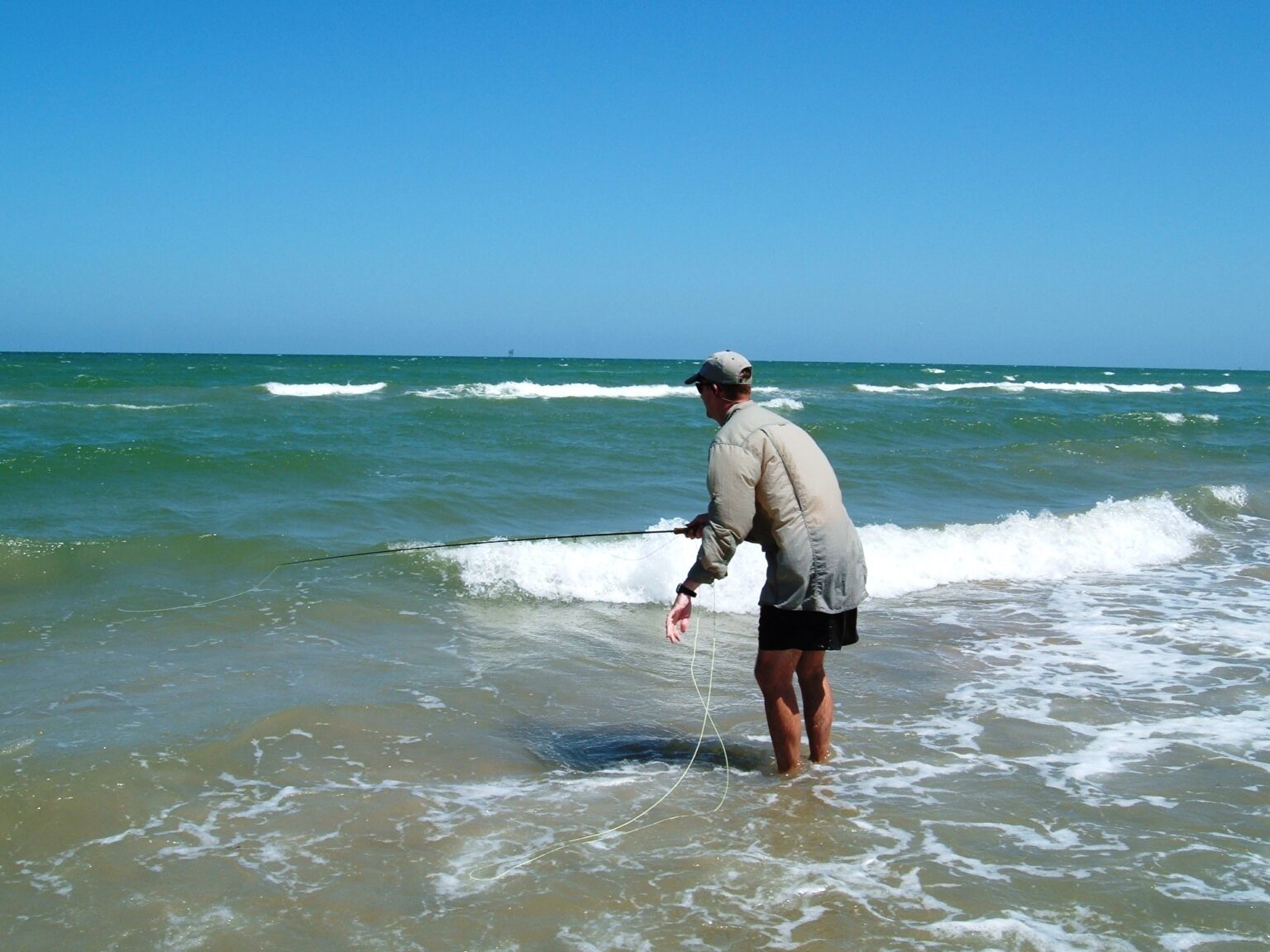 Fly Fishing the Surf: A 3 Step Beginner's Guide to the Exciting Sport ...